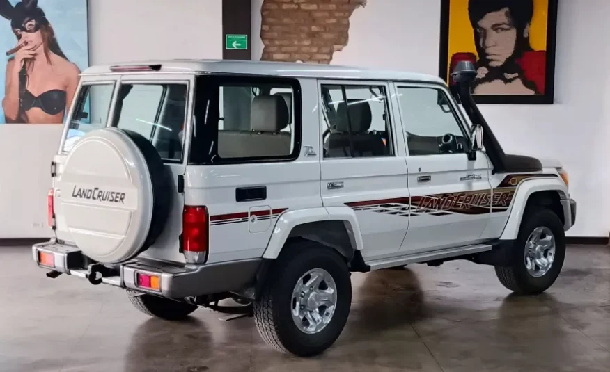 TOYOTA LAND CRUISER 4.5 DIESEL VDJ76 – Autos Boutique S.A.S.