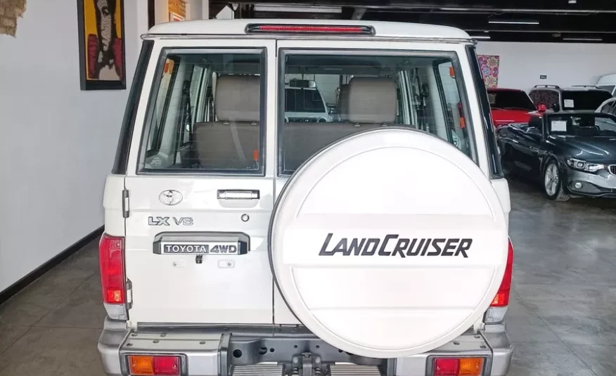 TOYOTA LAND CRUISER 4.5 DIESEL VDJ76 – Autos Boutique S.A.S.