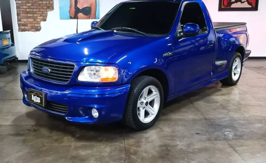 Ford F-150 Lightning 5.4 SVT 2004 – Autos Boutique S.A.S.