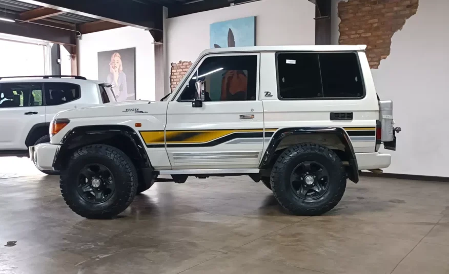 Toyota Land Cruiser Macho GRJ71 2022 – Autos Boutique S.A.S.